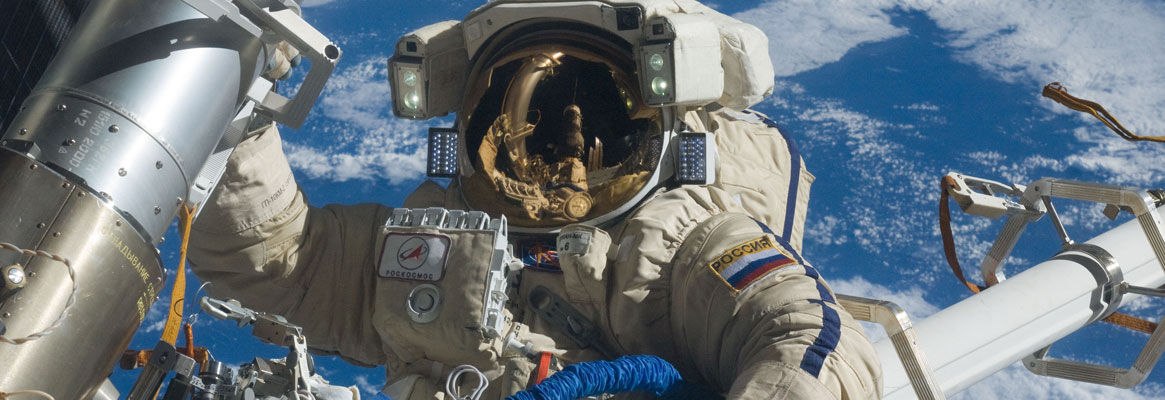 Textiles In Space - Ahli Desain Tekstil