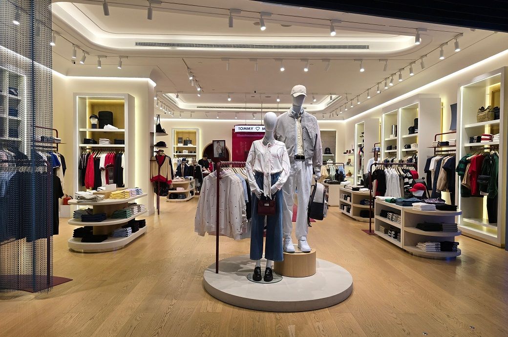 UK retail sales dip in Q4 2025 despite December rebound - Fibre2Fashion