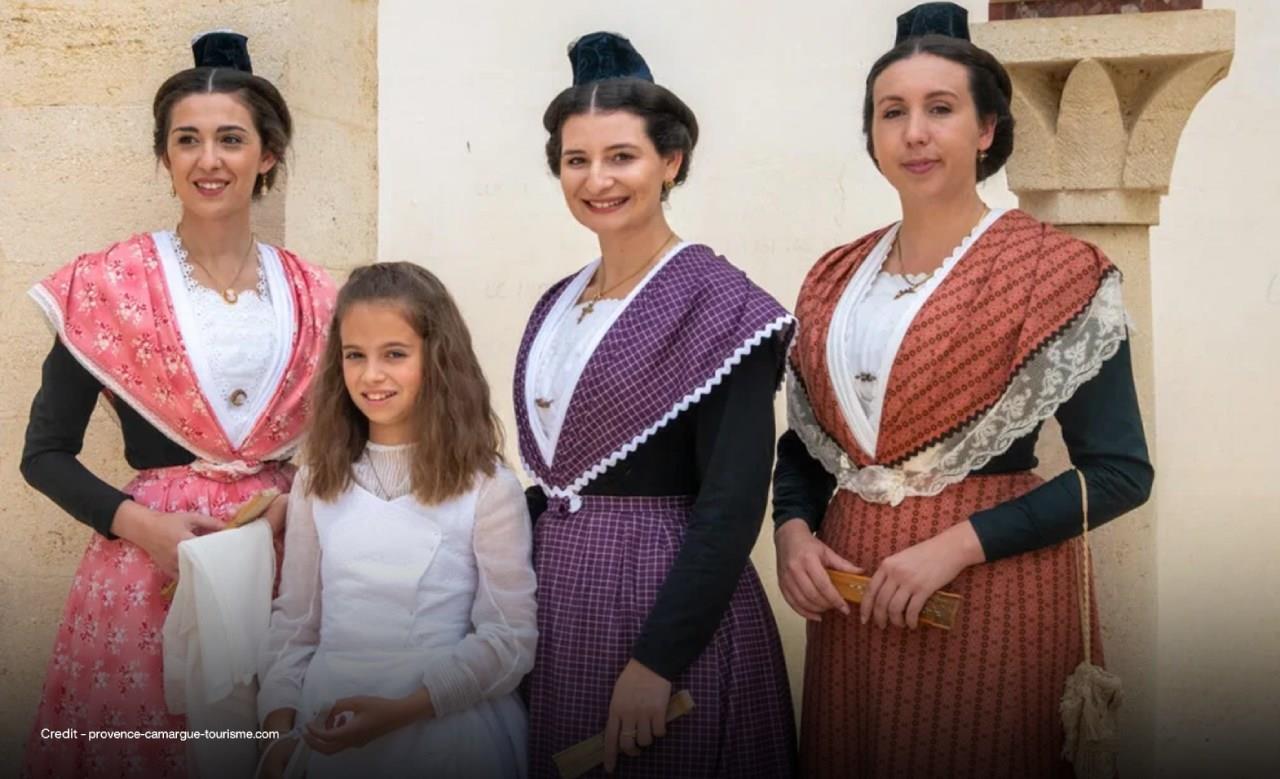 Provencal Folk Dress of France: Traditional Attire & Heritage of ...