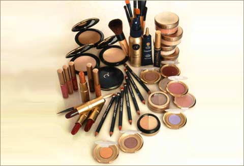 Origin and the evolution of make-up: Fibre2Fashion - Fibre2Fashion