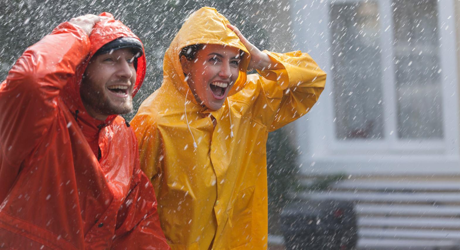 Choosing appropriate rain wears - Fibre2Fashion