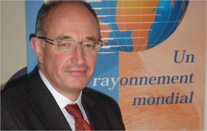 China crisis may slowdown textile machinery sector in 2016 - Fibre2Fashion