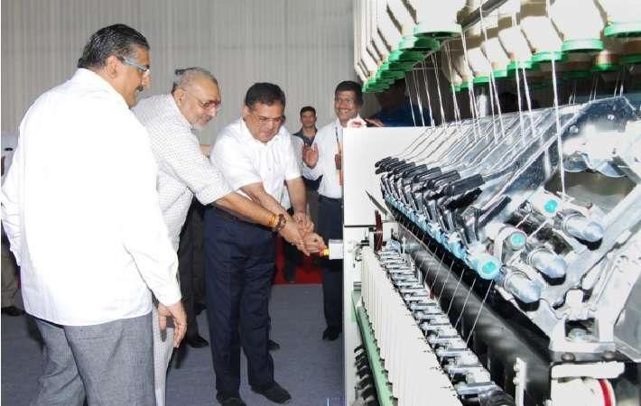 LMW unveils mini solar ring frame for khadi industry - Fibre2Fashion