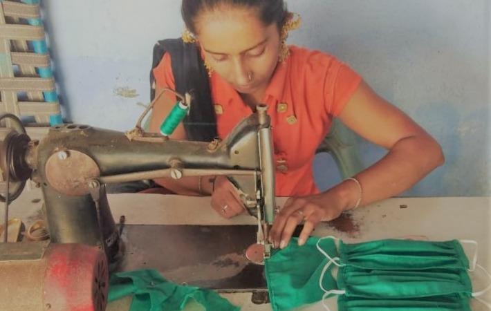 APM Terminals Pipavav trains local women to make face-mask - Fibre2Fashion